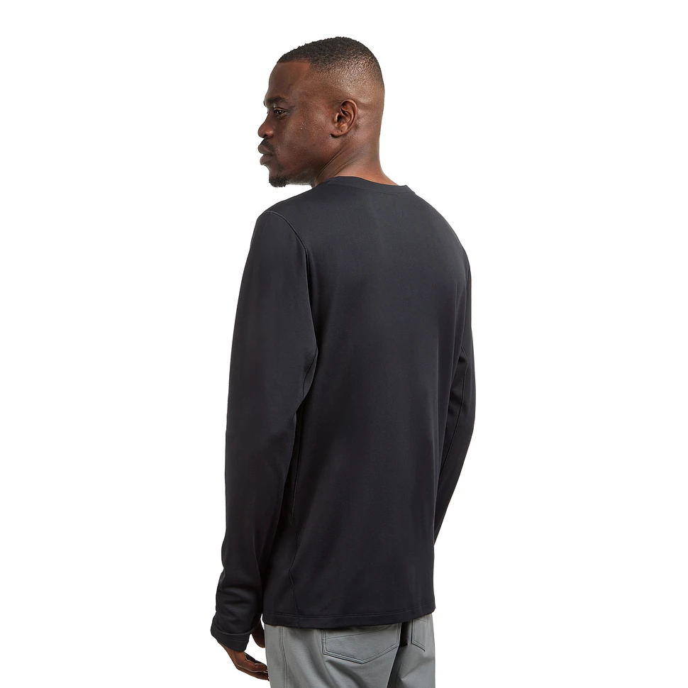 Arc'teryx - Cormac Heavyweight LS (Black) | HHV