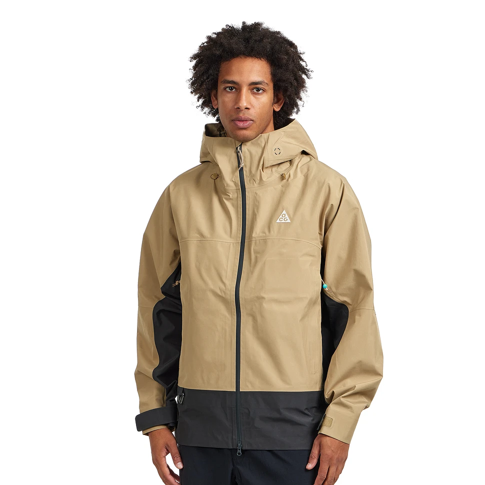 Nike - ACG "Misery Ridge" Storm-FIT ADV-GORE-TEX Jacket (Parachute ...