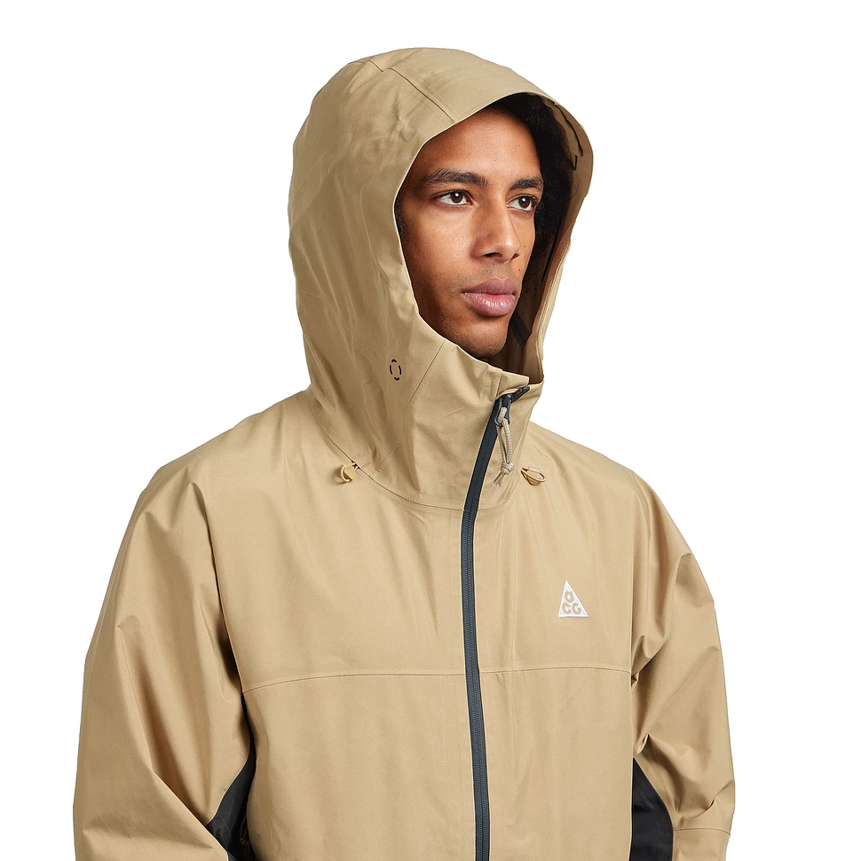 Nike - ACG "Misery Ridge" Storm-FIT ADV-GORE-TEX Jacket (Parachute ...