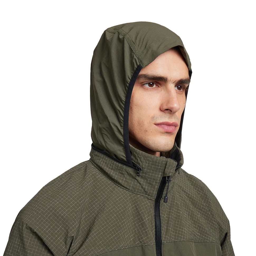 The North Face - HKE Utility Wind Jacket (New Taupe Green) | HHV