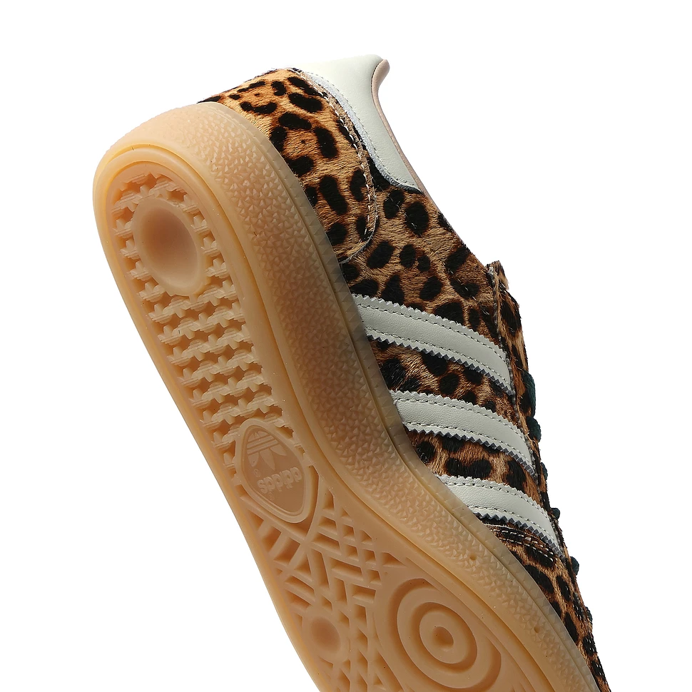 adidas - Handball Spezial W (Magic Beige / Ivory / Aurora Ivy) | HHV